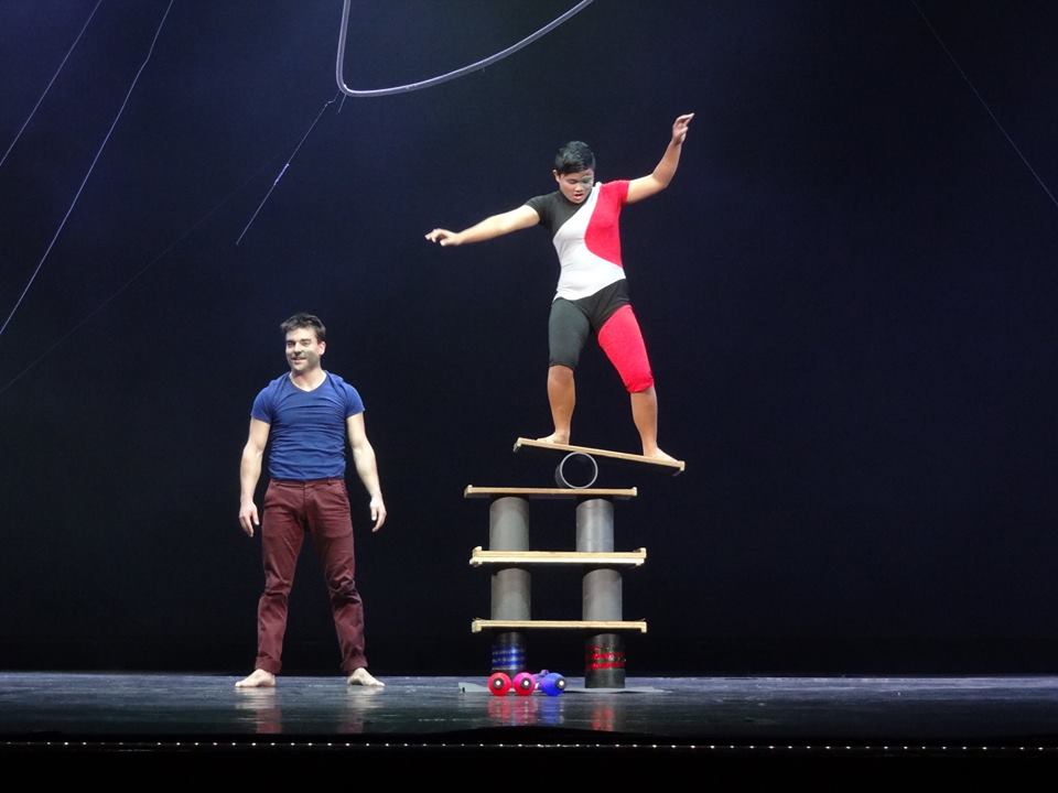 A WONDERFUL SHOW AT RESORTS WORLD MANILA - Association CAMELEON